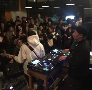 ‘아오이 소라 남편’ DJ NON, 일하는 모습 ‘매력적이네’